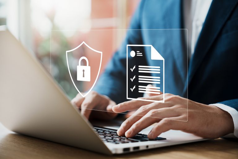 Privacidad de la información: ¿qué es y cómo asegurarla?